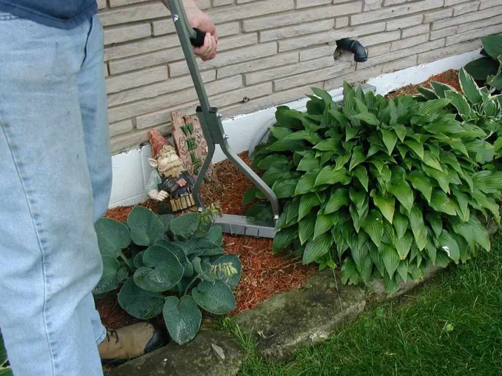 Handheld Magnetic Sweepers - Bluestreak Equipment Magnetics