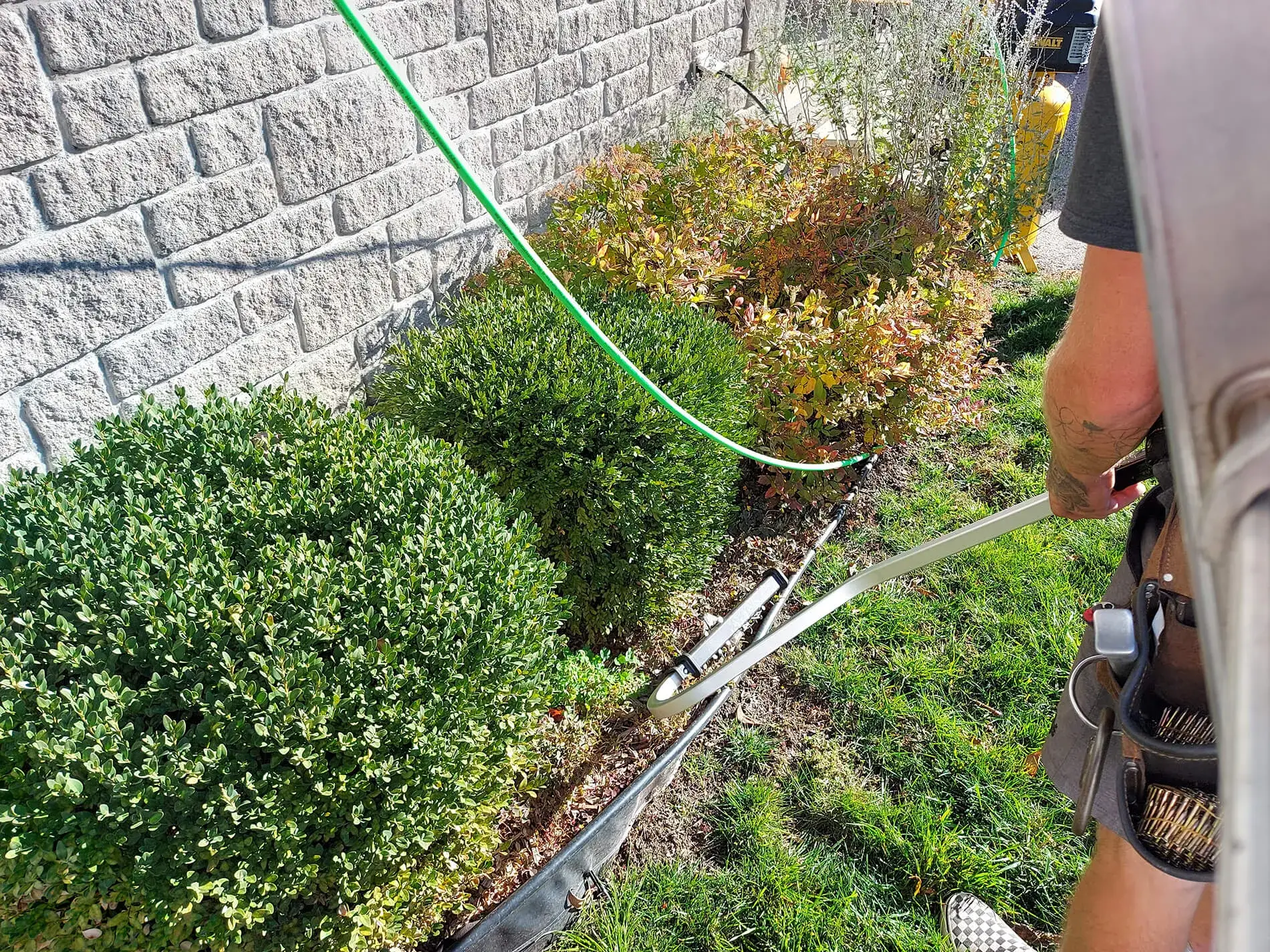 Powerstik Pro Handheld Magnetic Sweeper