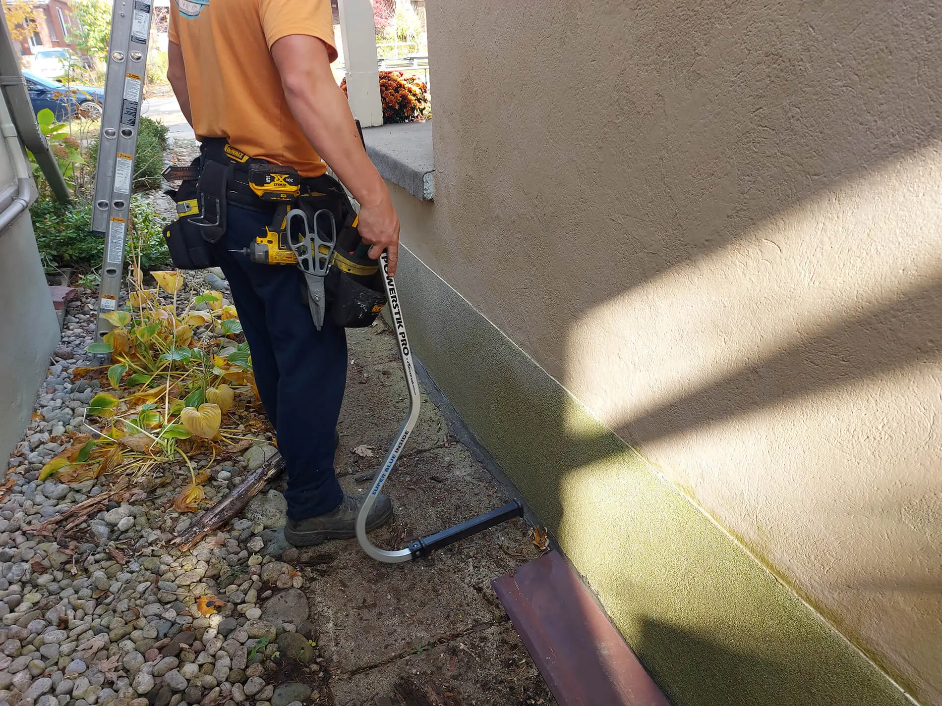 Powerstik Pro Handheld Magnetic Sweeper